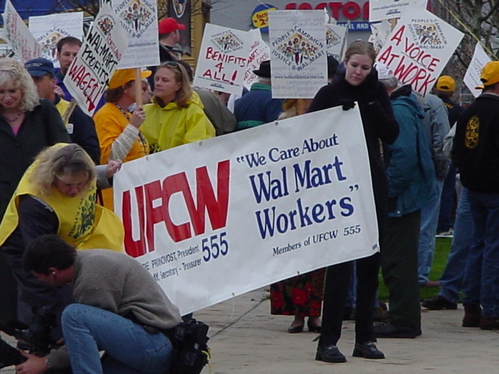 An Organizing Retreat and Defeat at Walmart – The Chief Organizer Blog